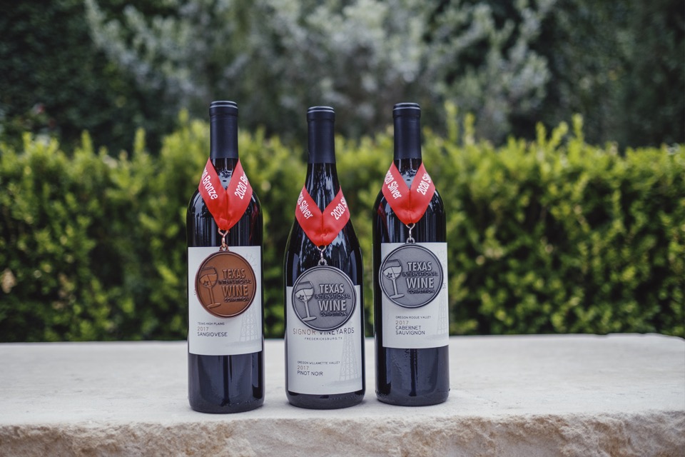 Our Awards - Signor Vineyards